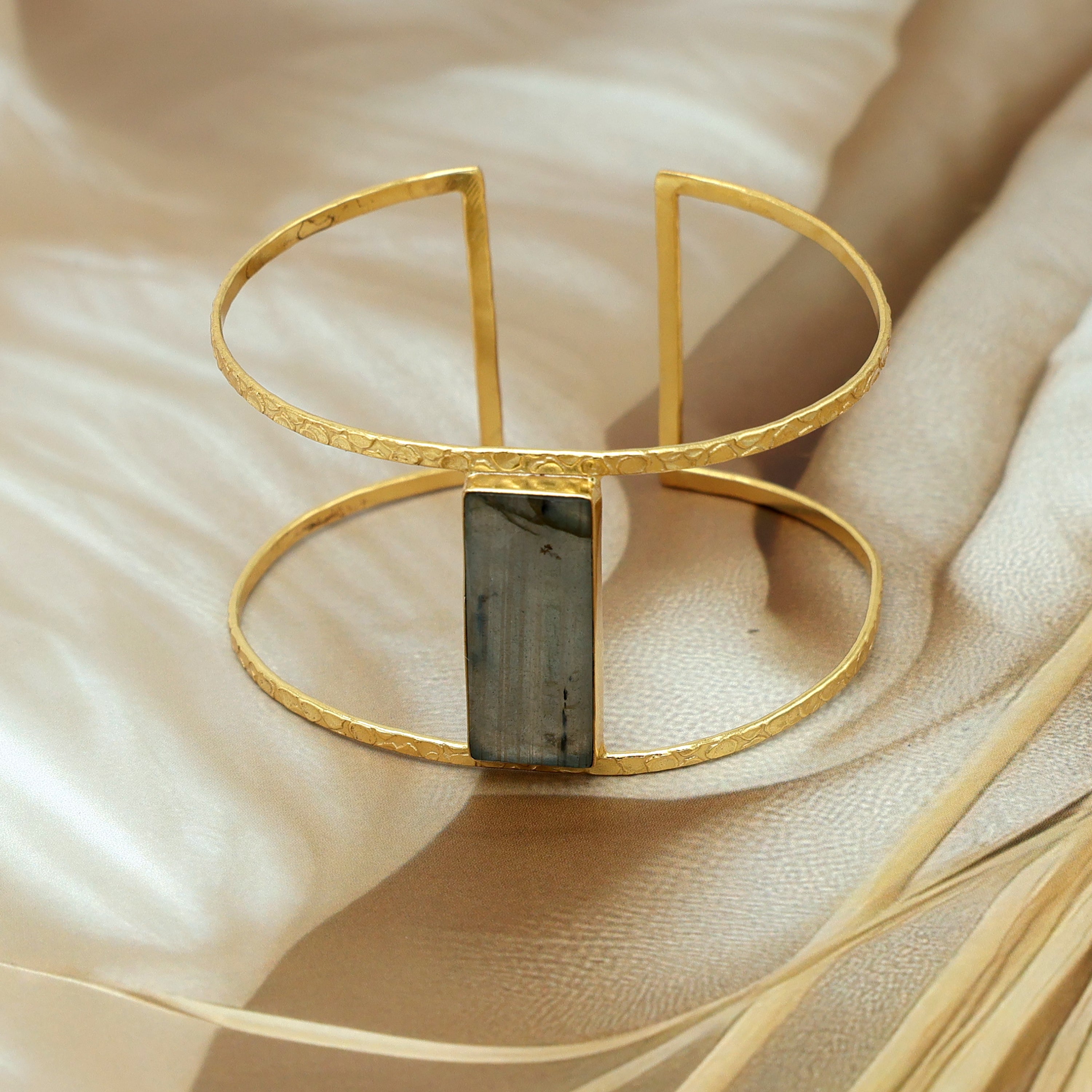 Dua Labradorite Rectangle Bangle – Stylish Grey Gold-Plated Gemstone B